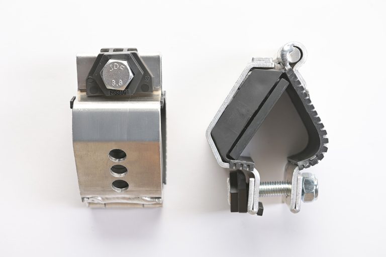 Aluminium Single Bolt Trefoil Cleats - Batt Cables